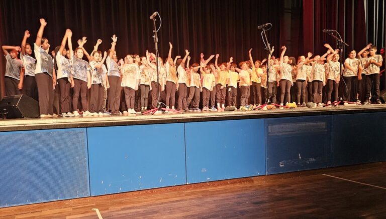 Musical der Albrecht-Dürer-Schule – „Jeder braucht einen andern ...